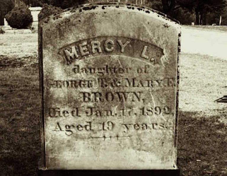 The Mercy Brown Vampire Story - Historic Mysteries