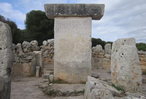 History of the Megalithic Taulas of Menorca - Historic Mysteries