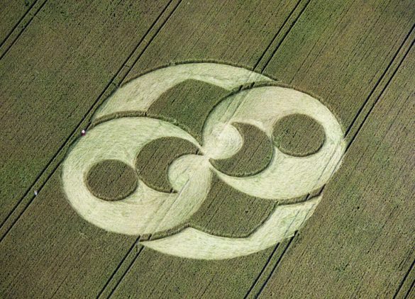Roswell Rock: Magnetic Anomaly Linked to Crop Circles - Historic Mysteries