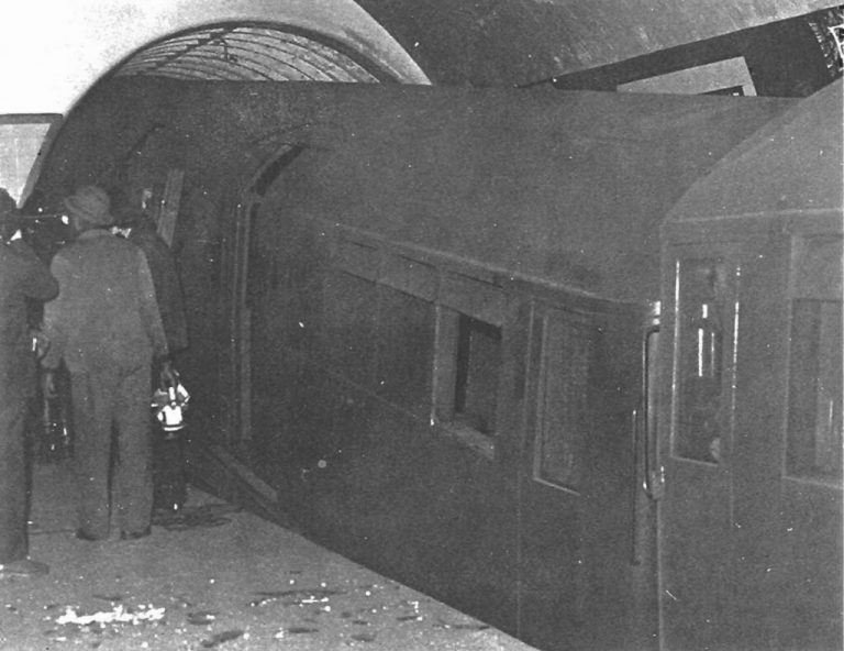 The Moorgate Train Crash - Historic Mysteries