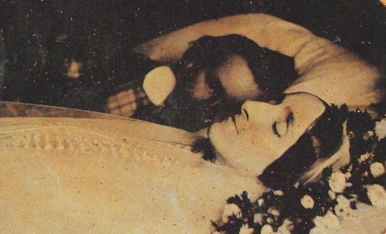 Post Mortem Photography - Victorian Culture of Immortalizing the Dead