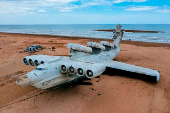What is an Ekranoplan? The Story of the Caspian Sea Monster - Historic ...