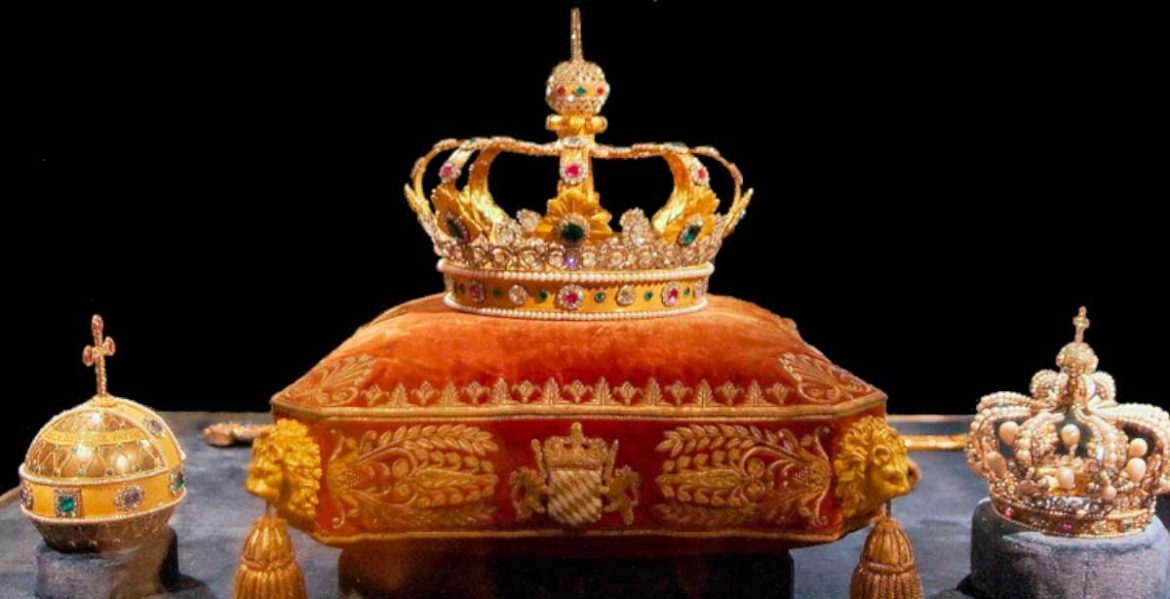 (In Pics) Ten Imperial Crowns of Europe - Historic Mysteries