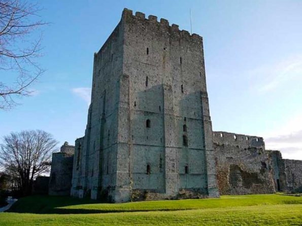 (In Pics) The Evolution of the Medieval Castle - Historic Mysteries