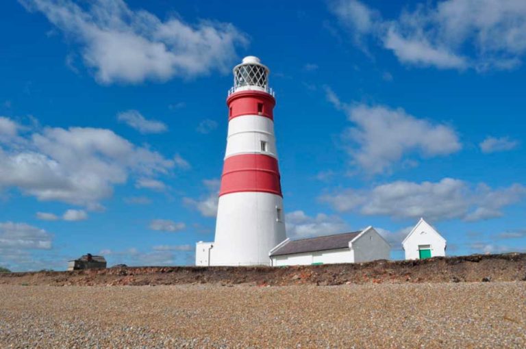 The UFOs of the Rendlesham Forest Incident: A British Roswell ...