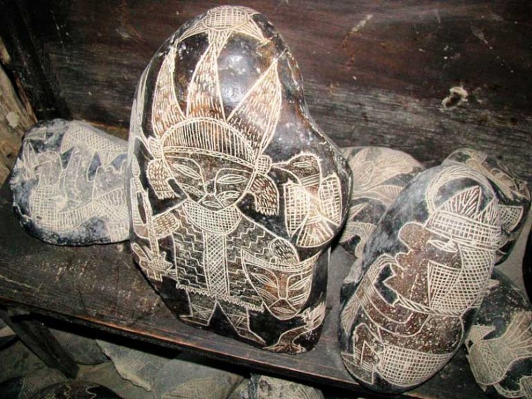 Do the Ica Stones Prove Humans and Dinosaurs Coexisted? - Historic ...