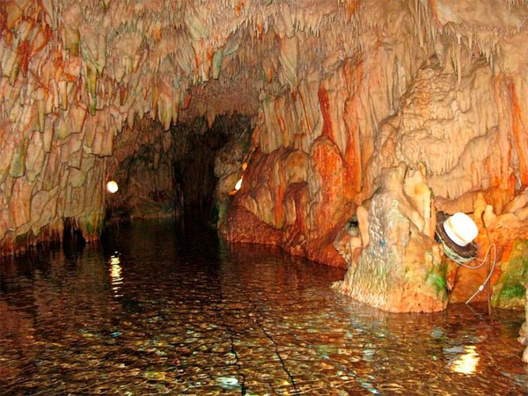 Is Alepotrypa Cave the Inspiration for the Hades Myth? - Historic Mysteries