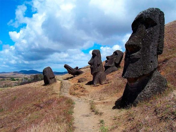 (In Pics) Strange Artifacts and Sacred Places of South America ...