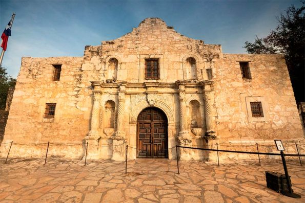 Did Davy Crockett Survive the Battle of the Alamo? - Historic Mysteries