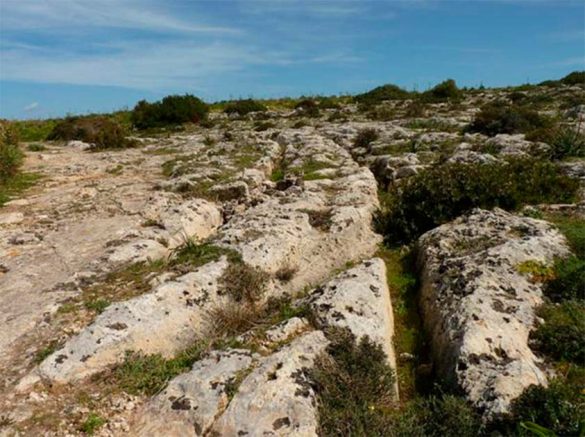 Malta’s Prehistoric “Cart Ruts” Defy Explanation - Historic Mysteries