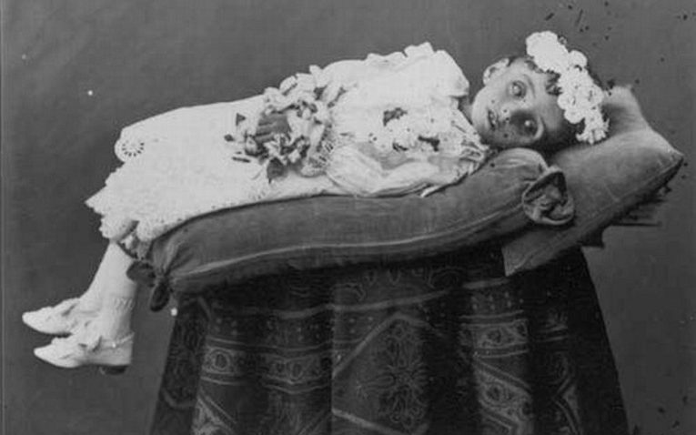 Creepy Victorian Post Mortem Photography | Historic Mysteries